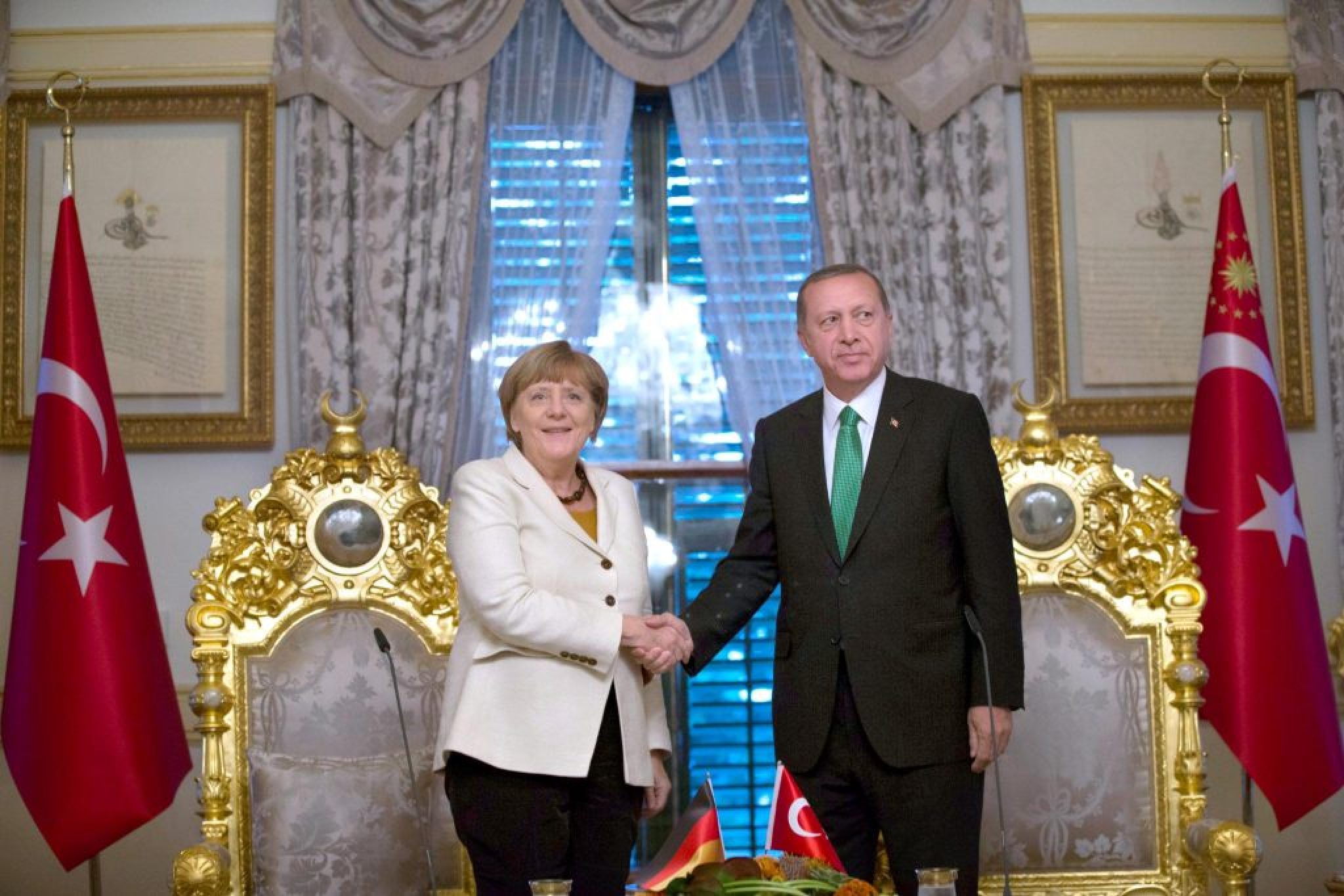 Merkel har lovet Erdogan å ta imot 250 000 syrere årlig | Human Rights ...