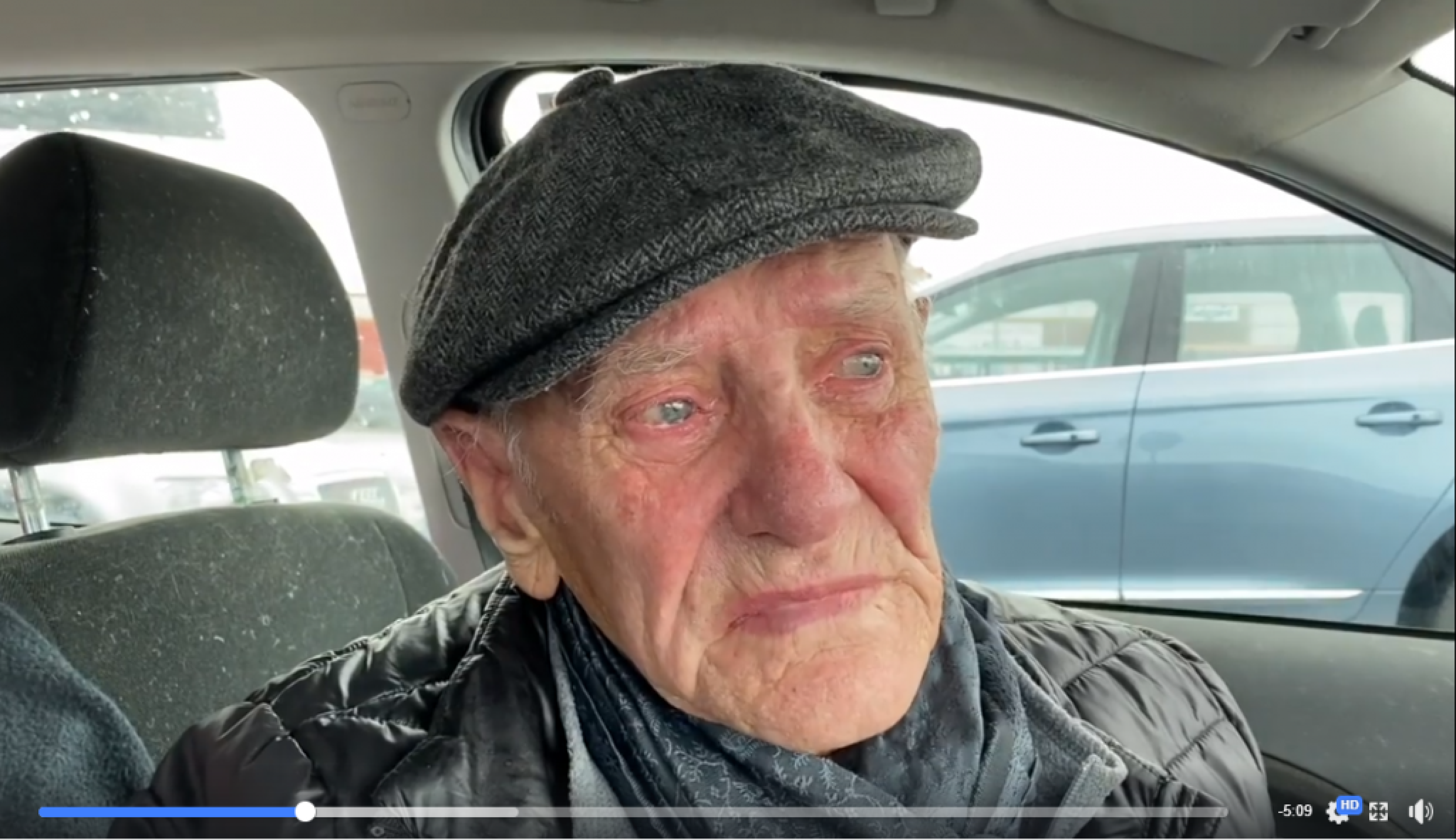 Nesten 90 år gammel mann må bo i bilen. Hvor er sympatien for de gamle ...